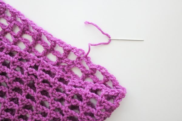 Mesh Cowl Scarf – FREE Crochet Pattern + Tutorial!