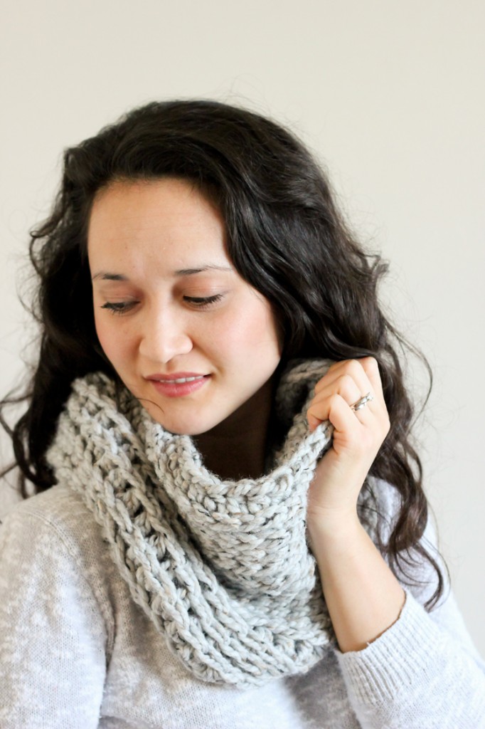 Knit Look Crochet Cowl – FREE PATTERN