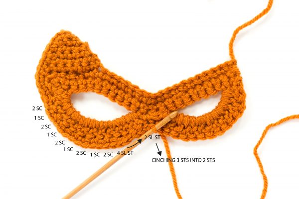 Crocheted Cat Mask: free pattern + tutorial