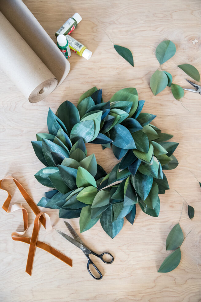 Wrapping Paper Wreath – video tutorial