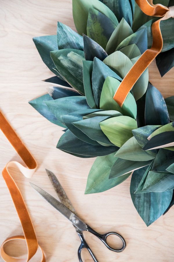 Wrapping Paper Wreath – video tutorial