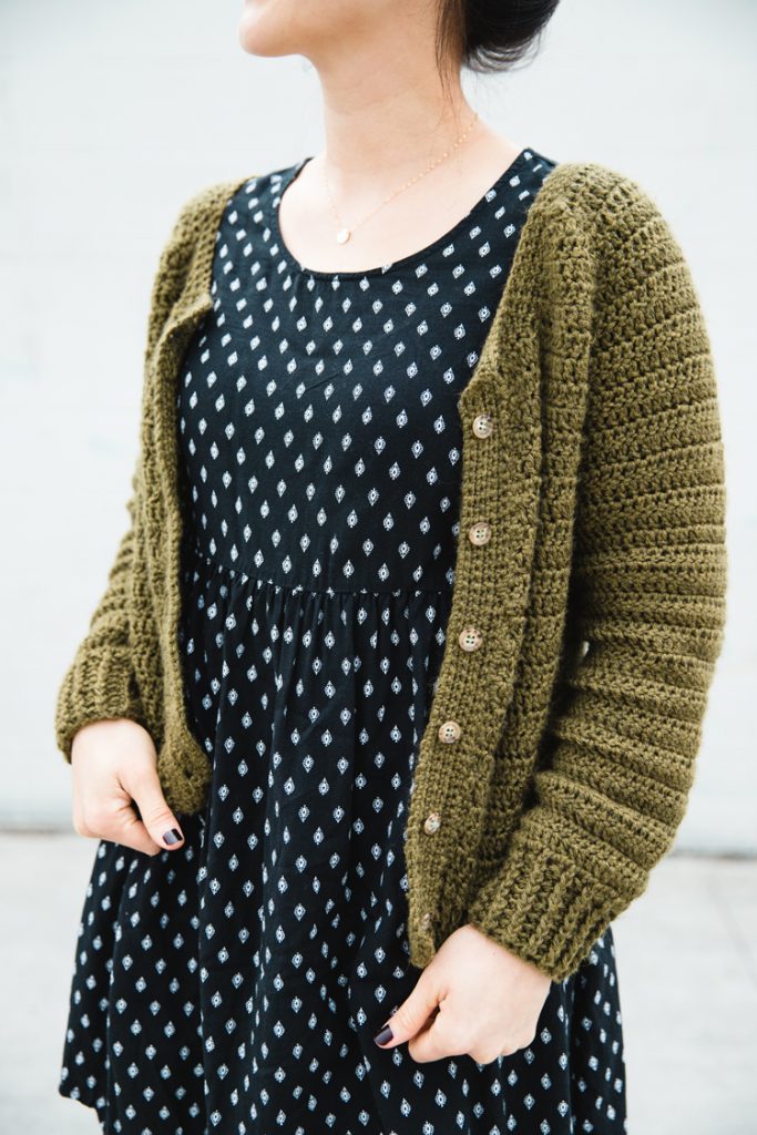 Simple Raglan Cardigan – Free Crochet Pattern
