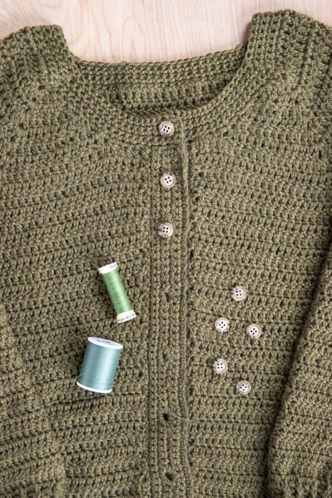 Simple Raglan Cardigan – Free Crochet Pattern