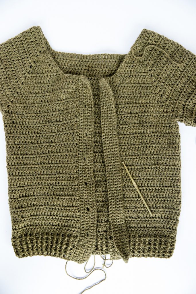 Simple Raglan Cardigan – Free Crochet Pattern