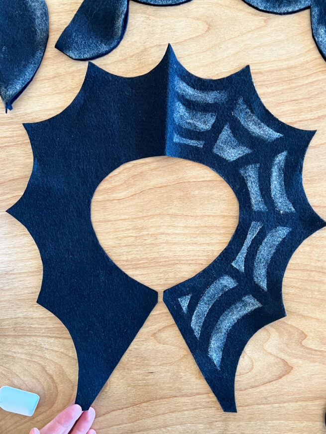 Felt Spiderweb Collar – free pattern