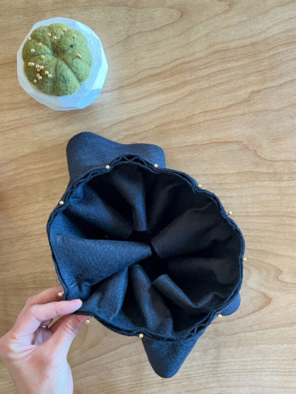 Basic Witch Hat – Free Pattern & Tutorial