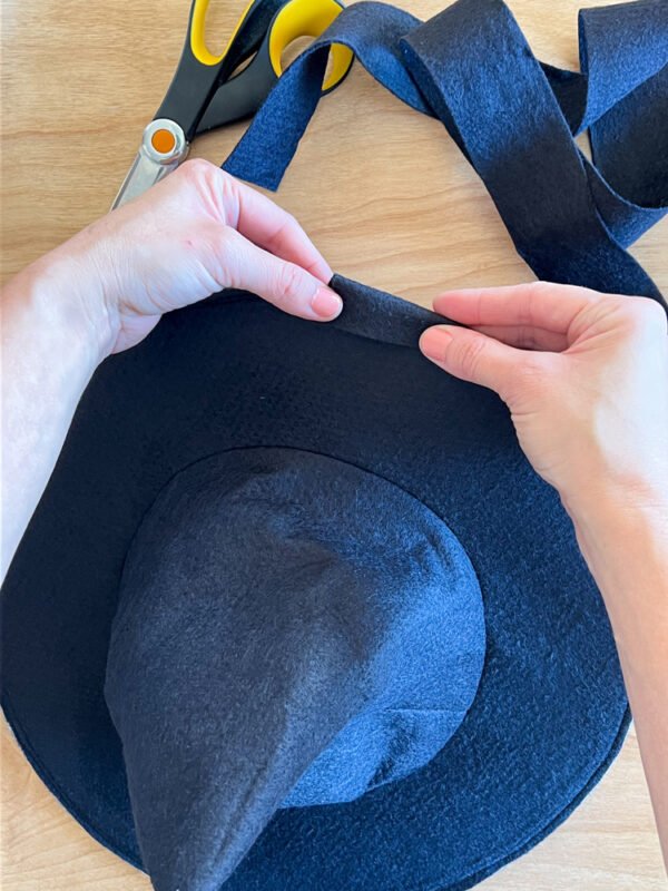 Basic Witch Hat – Free Pattern & Tutorial