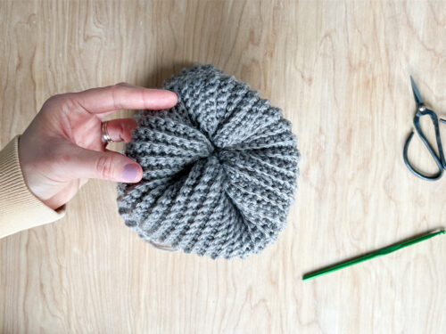Basic SC Beanie – Free Pattern & Video Tutorial