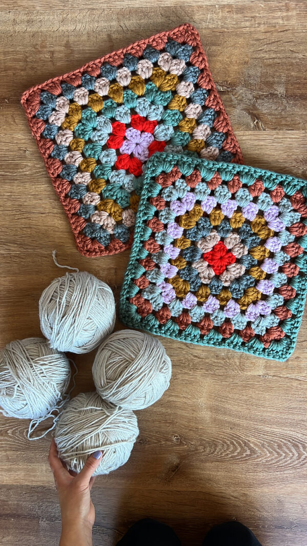 Granny Square Tote – free pattern & tutorial