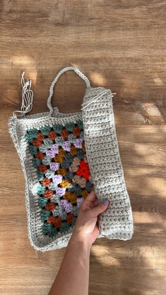 Granny Square Tote – free pattern & tutorial