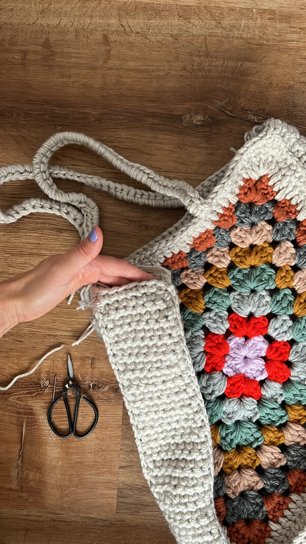 Granny Square Tote – free pattern & tutorial