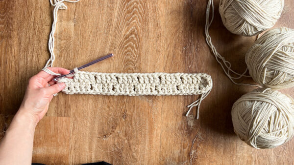 Windowpane Crochet Tote – Free Pattern and Tutorial