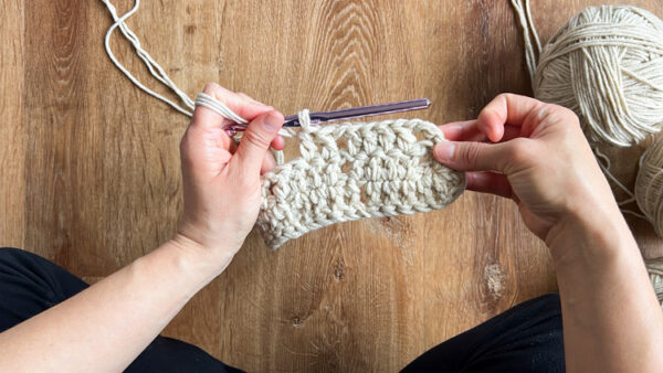 Windowpane Crochet Tote – Free Pattern and Tutorial