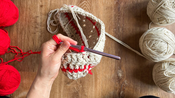 Windowpane Crochet Tote – Free Pattern and Tutorial