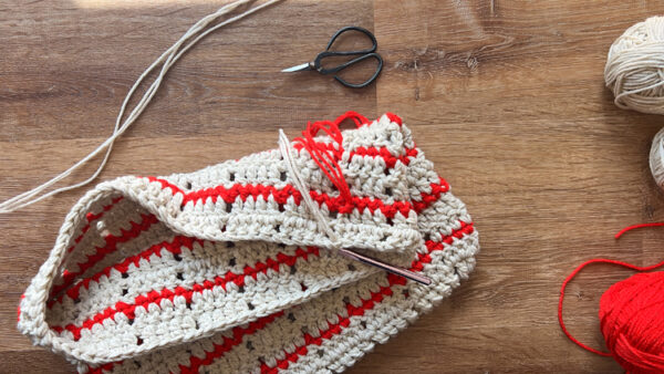 Windowpane Crochet Tote – Free Pattern and Tutorial