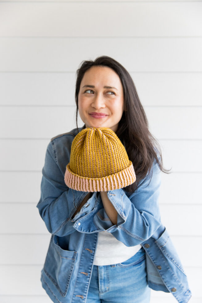 Two Tone Crochet Beanie – Free Pattern & Tutorial