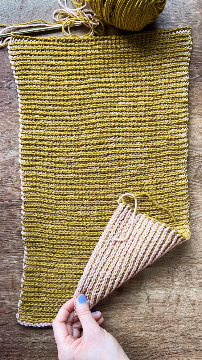 Two Tone Crochet Beanie – Free Pattern & Tutorial